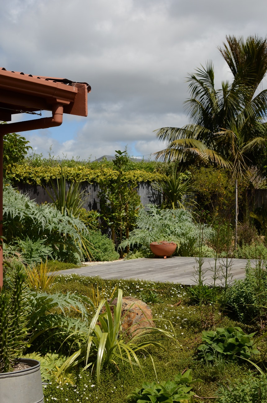 Dots and Loops - Xanthe White Design